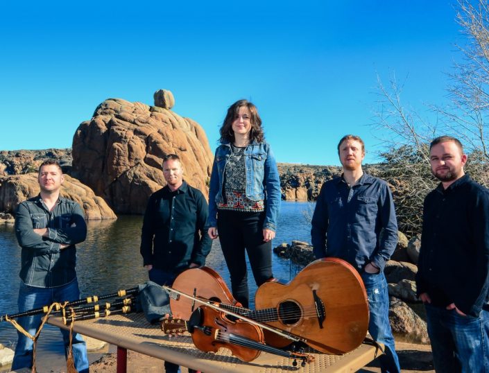 Daimh - Gaelic Supergroup & champions of straight in the eye Highland music